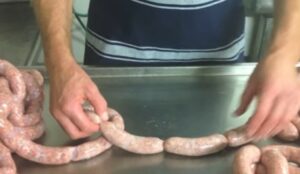 How to Tie and Cut Sausage Links Like a Pro - Step-by-Step Guide